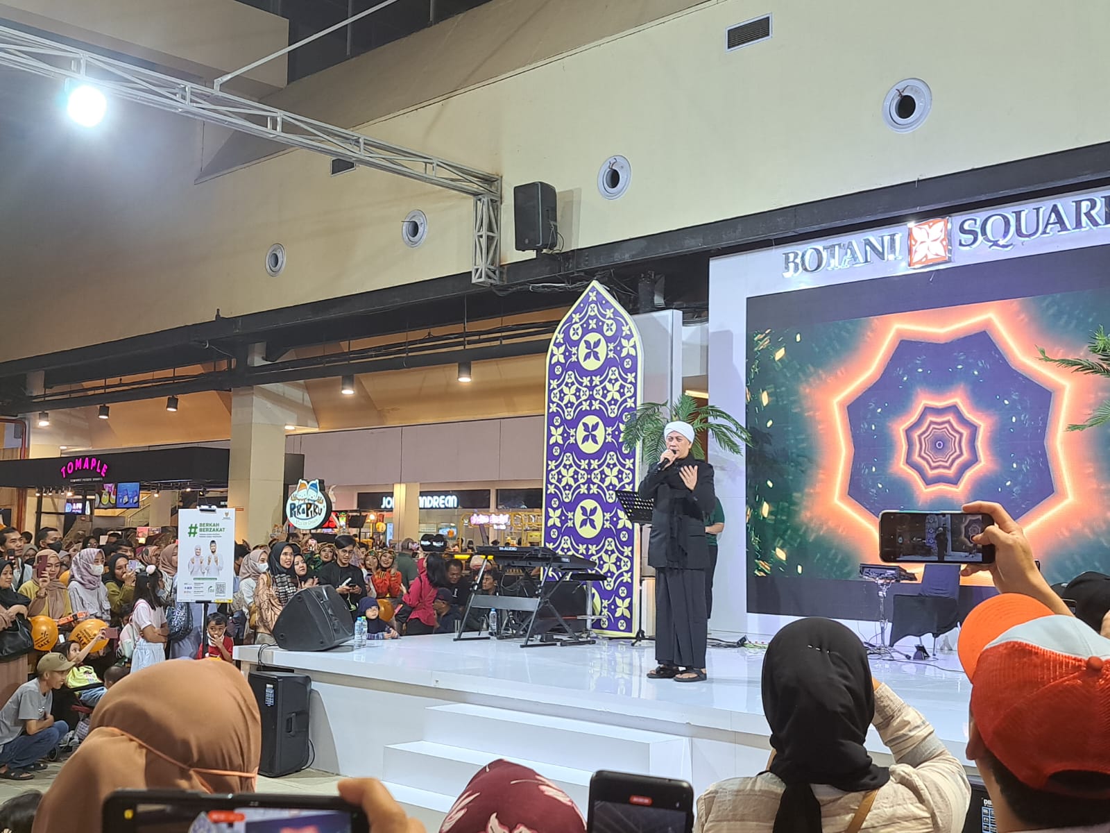 Mall Botani - Perumperindo.co.id